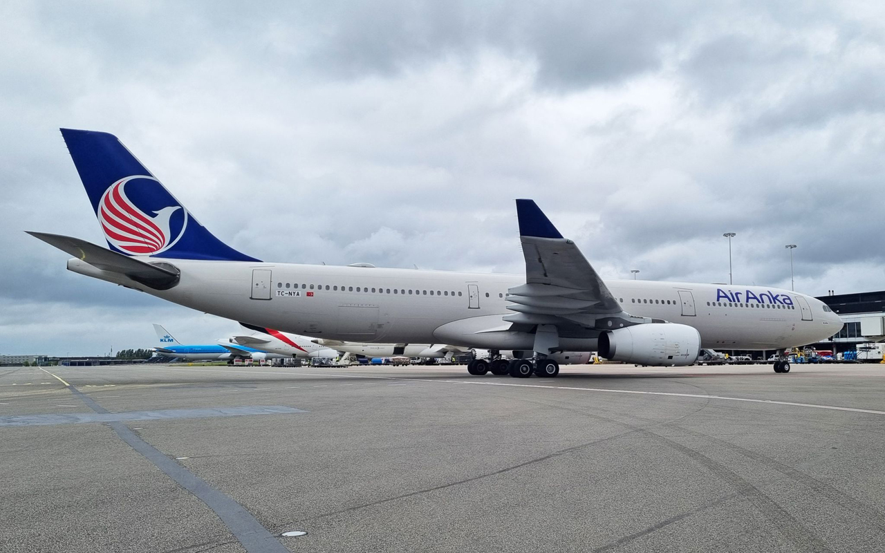 Turkse chartermaatschappij Air Anka voor het eerst naar Schiphol ...