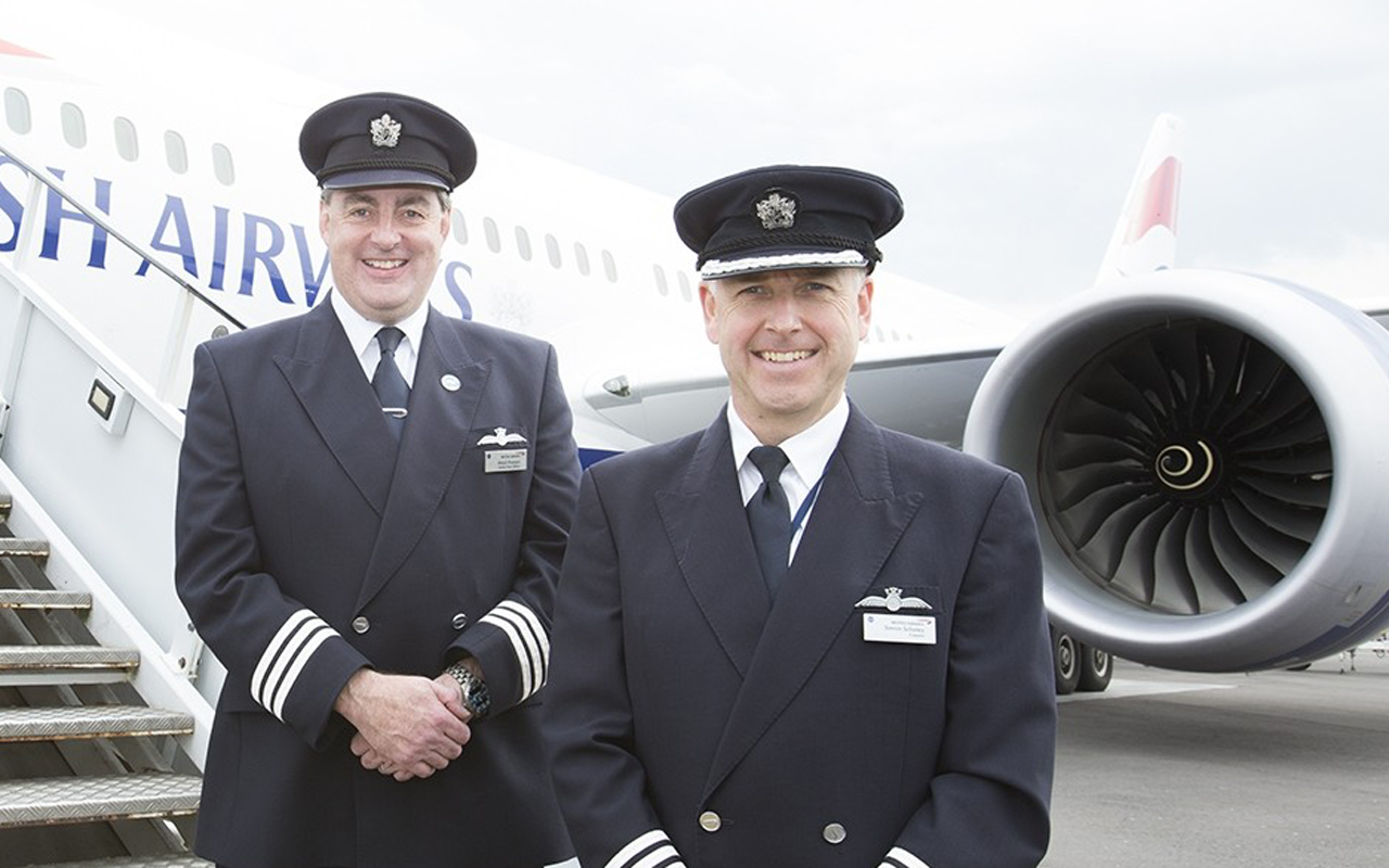 Mannelijke piloten British Airways mogen voortaan mascara, nepwimpers ...