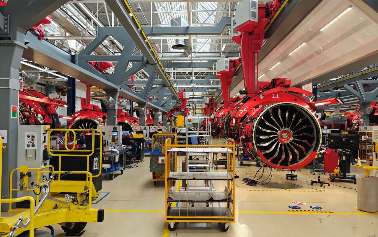 KLM's stillere toekomst komt uit een fabriek net buiten Parijs ...