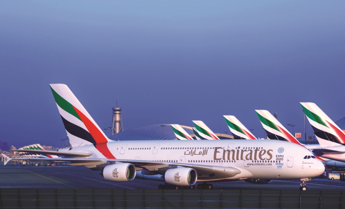 Emirates onthult nieuwe A380-livery met oranje motoren | Luchtvaartnieuws