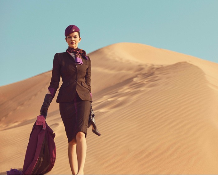 Etihad Airways steekt cabin crew in volledig nieuwe uniforms ...