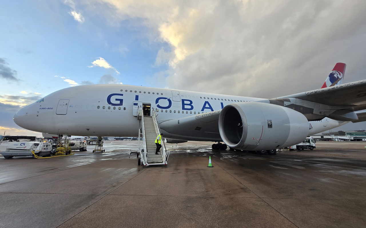 Mix van charme en champagne: Global Airlines is een jongensdroom die ...