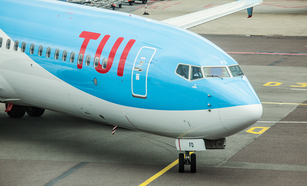 TUI Boeing 737 wijkt uit naar Lissabon | Luchtvaartnieuws