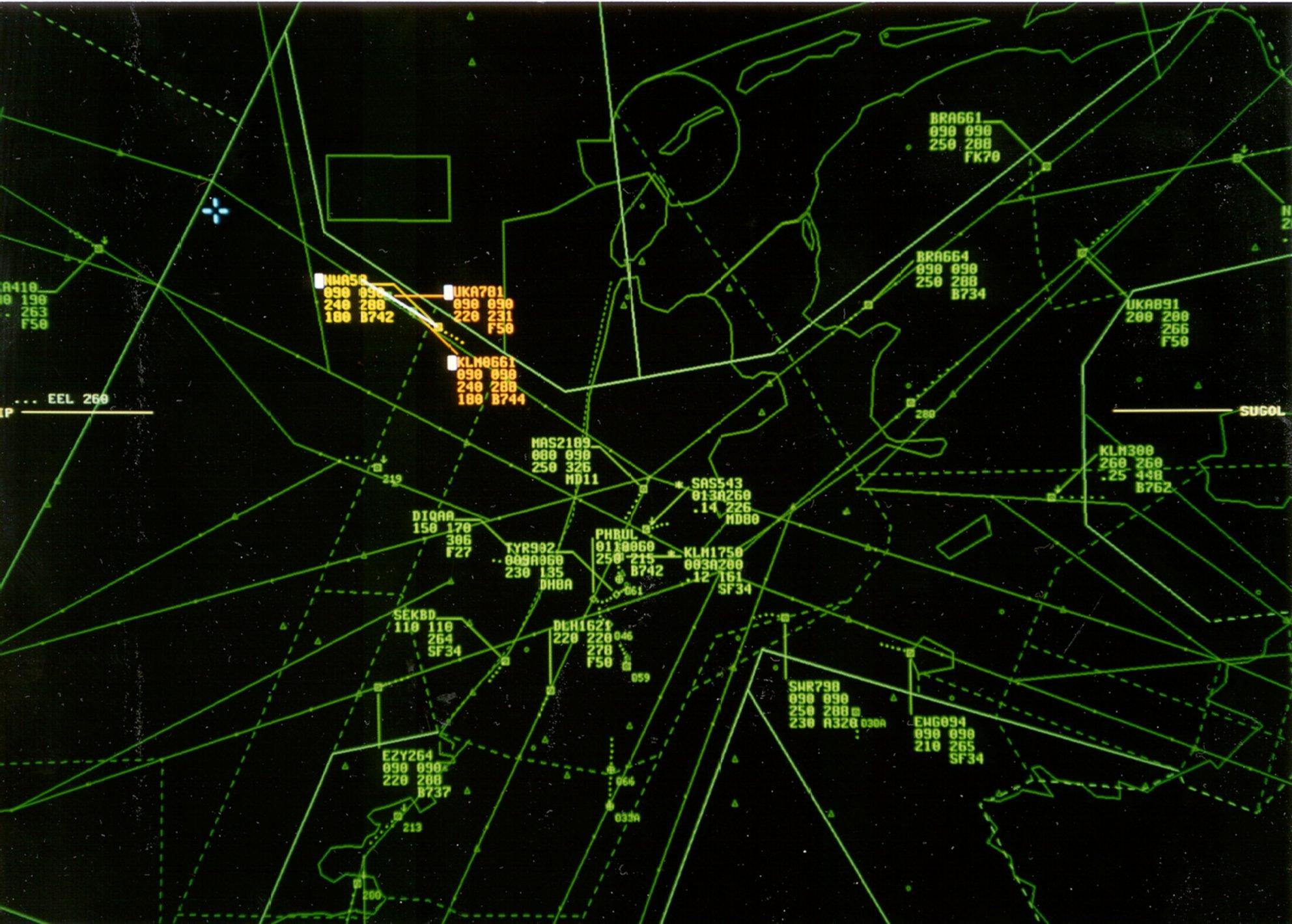 Militairen ingetrokken bij Luchtverkeersleiding Nederland op Schiphol ...