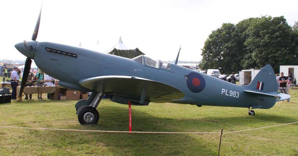 Spitfire beschadigd bij landing Midden-Zeeland | Luchtvaartnieuws