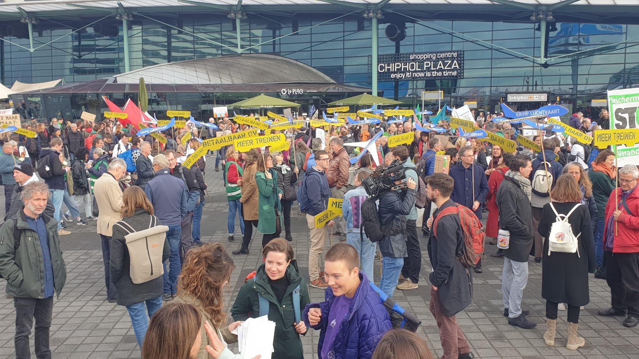Noodverordening op Schiphol om demonstratie XR | Luchtvaartnieuws