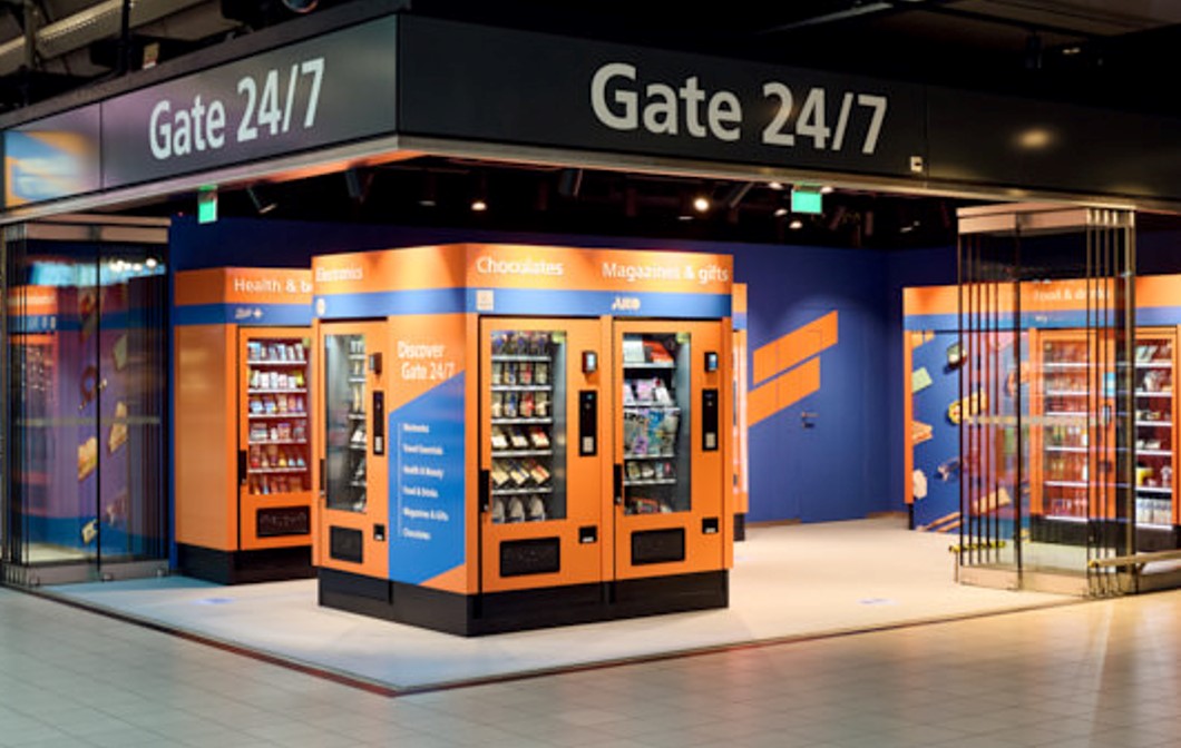 Schiphol opent eerste winkel zonder personeel op Plaza: geen ...