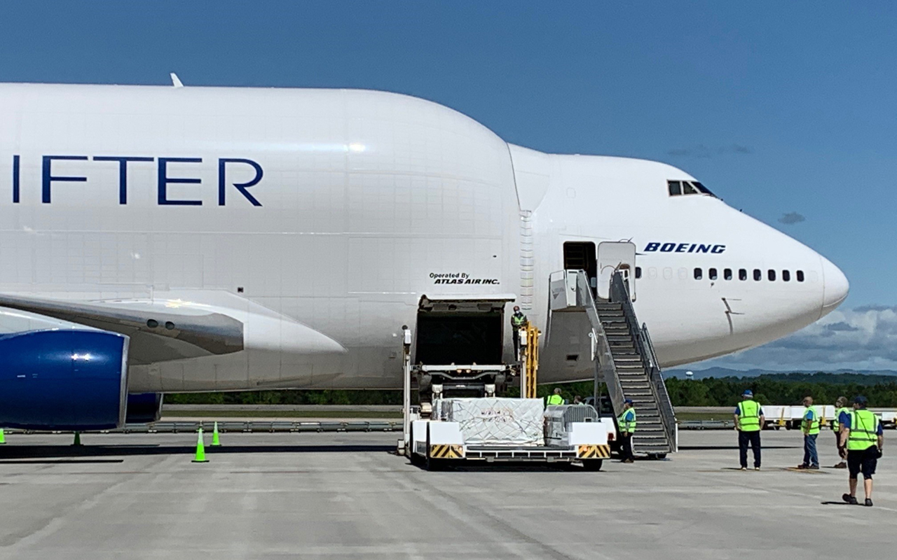 Boeing zet Dreamlifter in voor transport mondkapjes | Luchtvaartnieuws