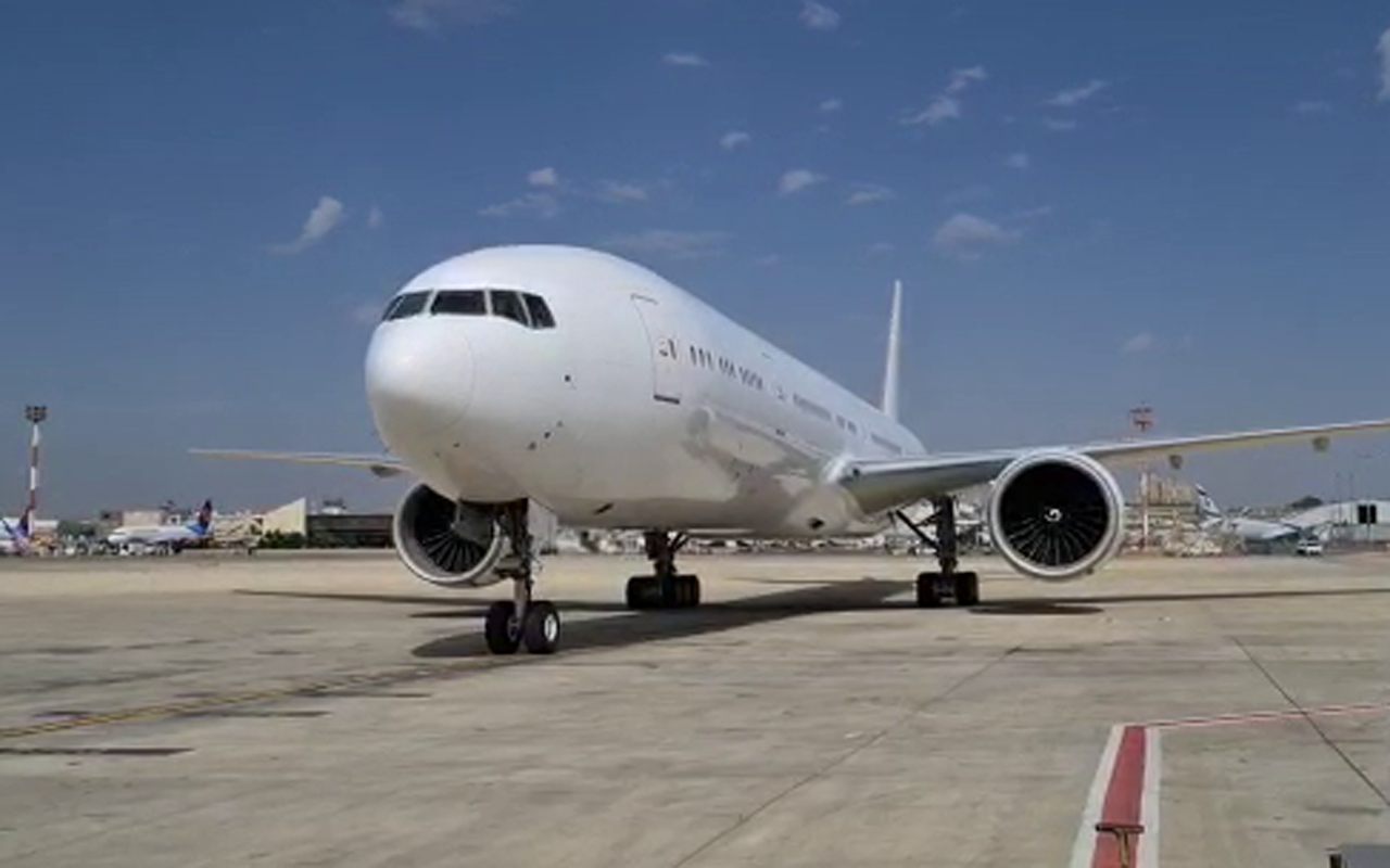 Ombouw eerste Boeing 777-300ER Special Freighter van start ...