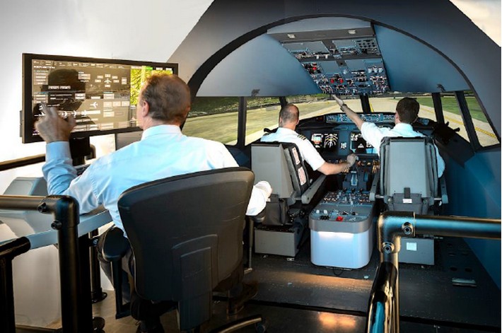 Simulatorbouwer MPS lanceert betaalbare Generic Jet Training Simulator ...